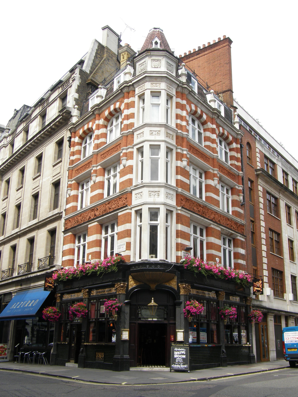 A Picture from Elephant & Castle to Willedsen Junction, Bakerloo ...