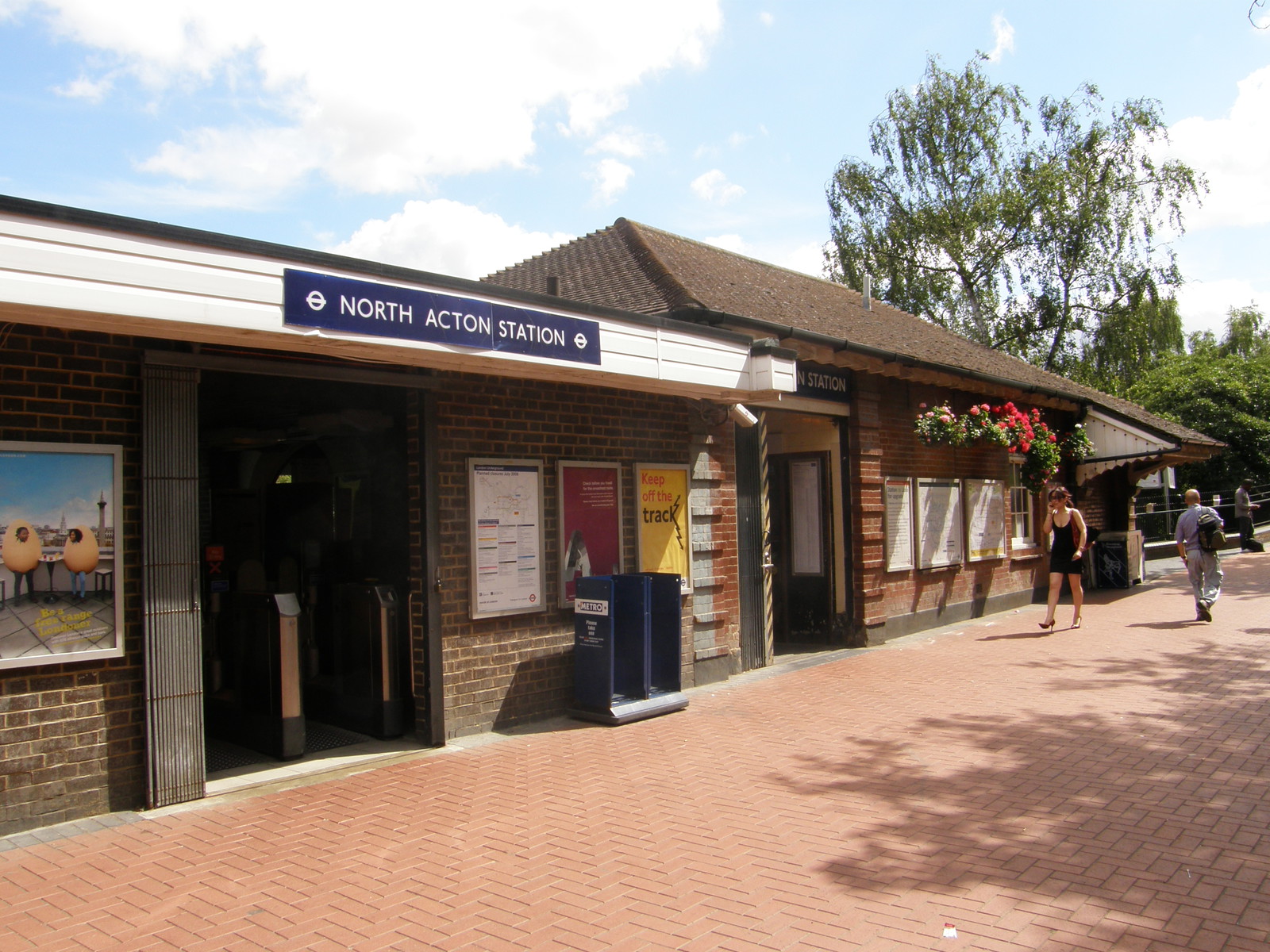 North Acton Station A Picture From Perivale To North Acton Central north-acton-station-a-picture-from-perivale-to-north-acton-central