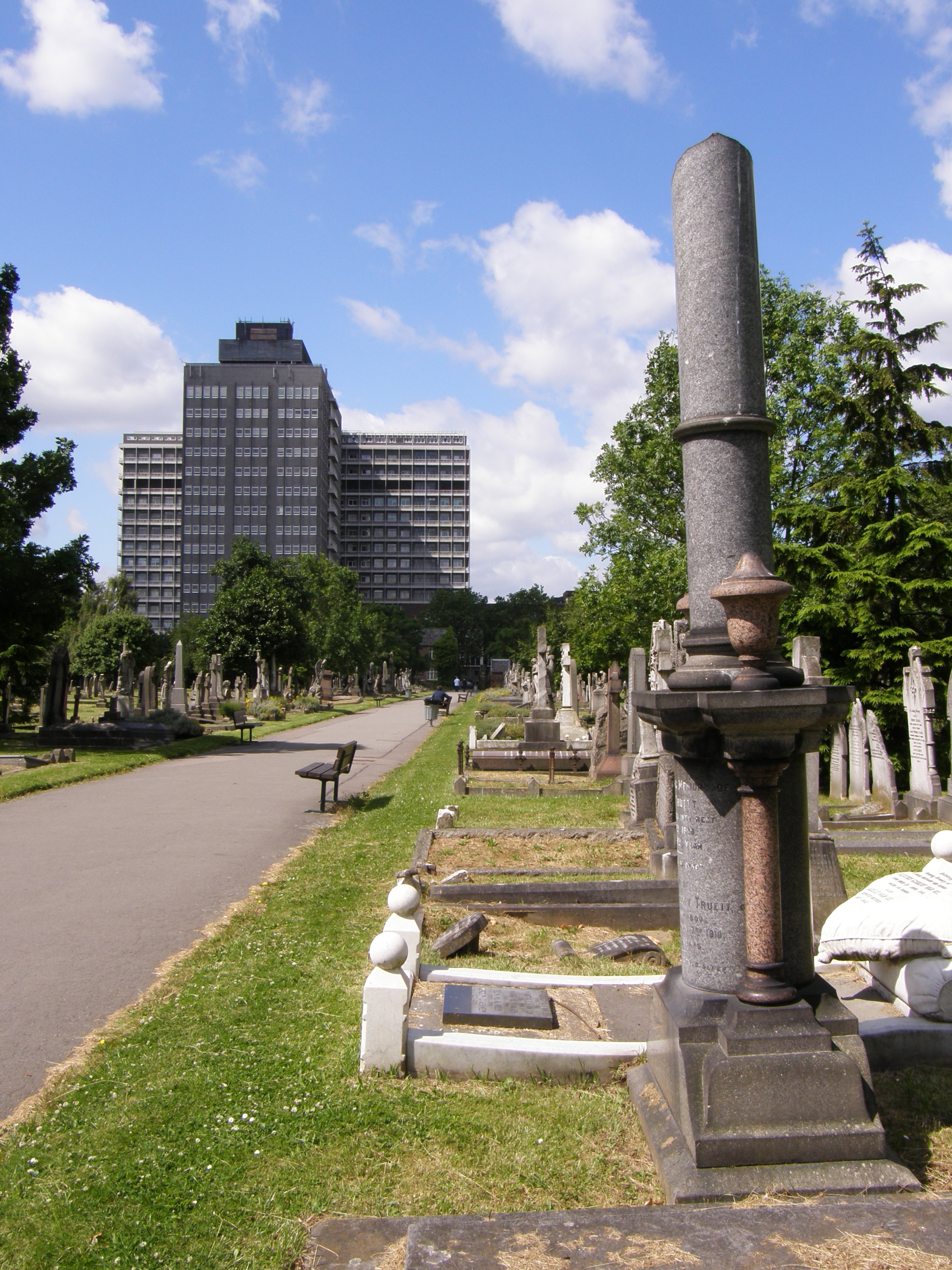 Charing Cross Hospital from Hammersmith Cemetery - A Picture from ...