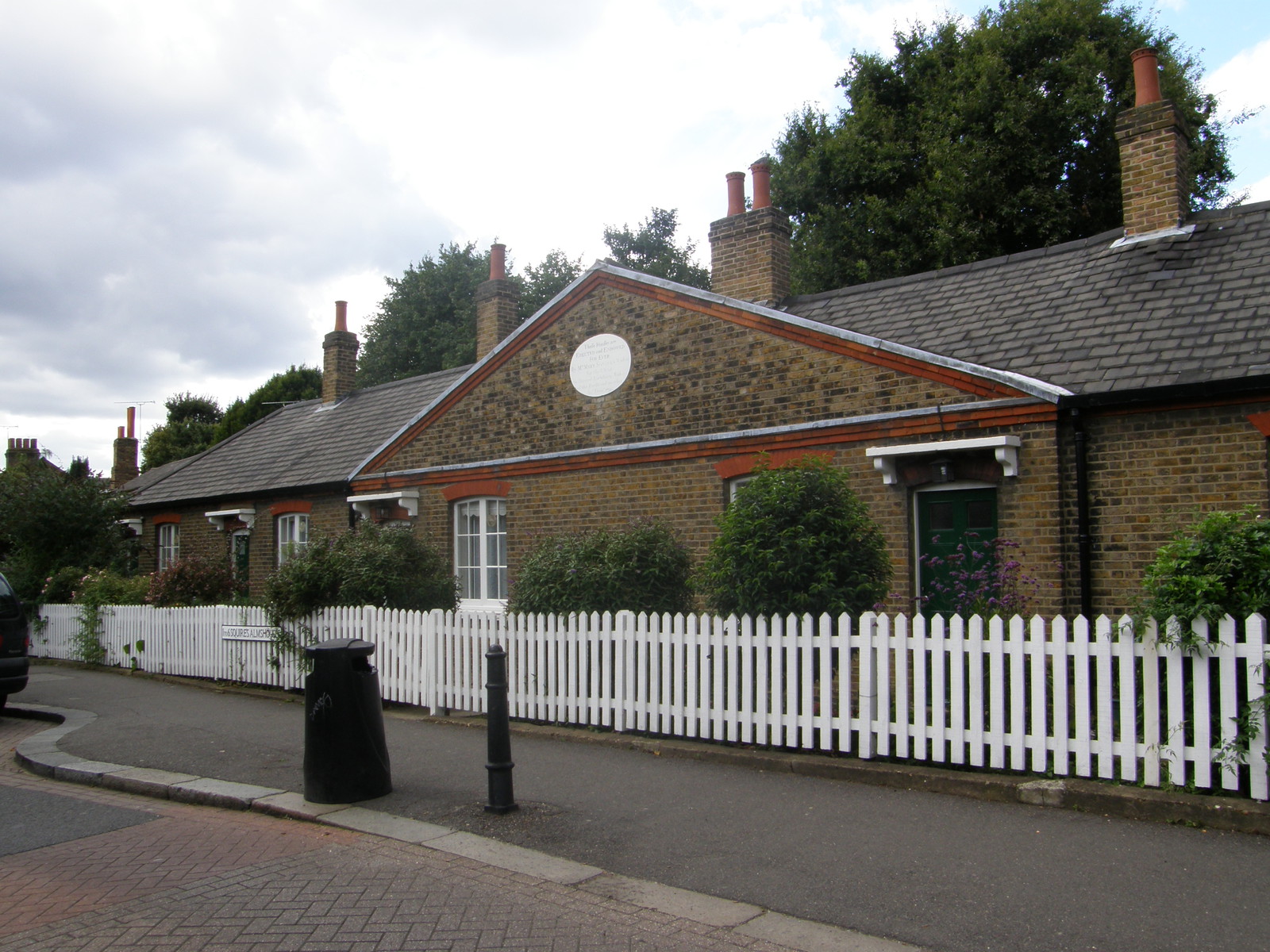 A Picture from King's Cross St Pancras to Walthamstow Central, Victoria ...